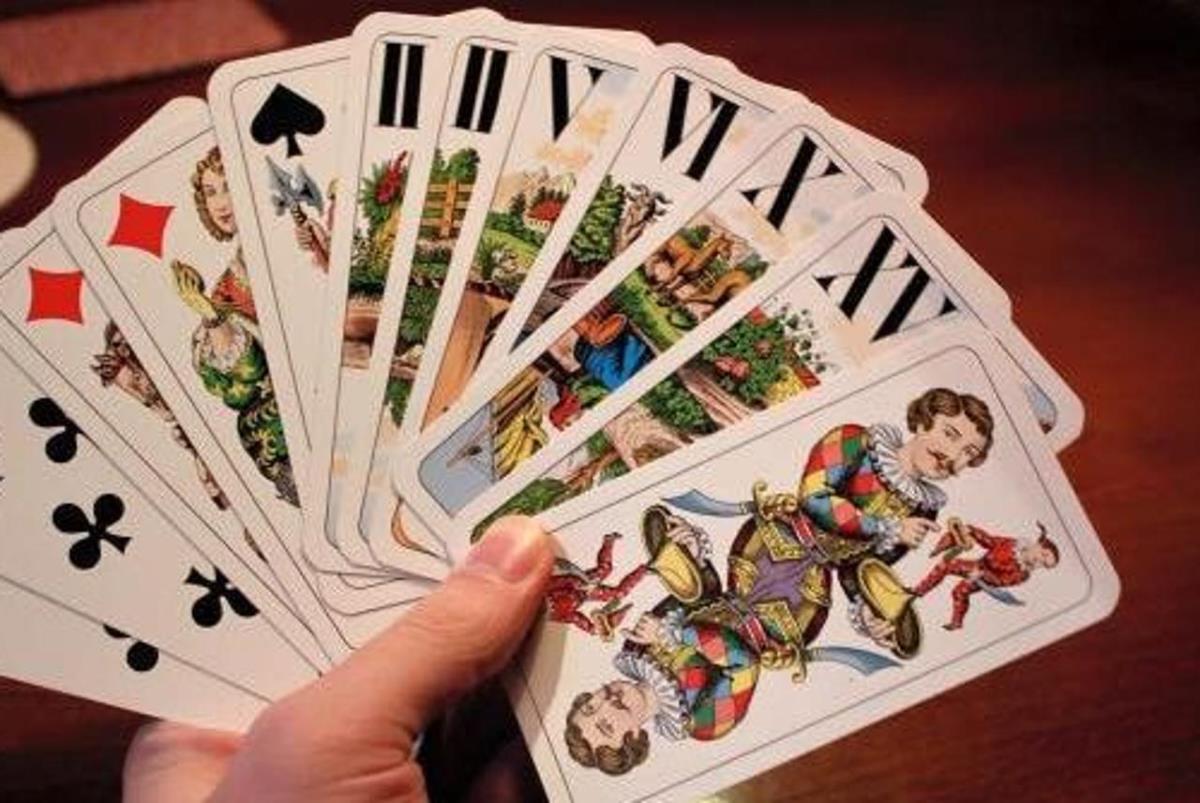 Družabne igre - karte - ravne.si